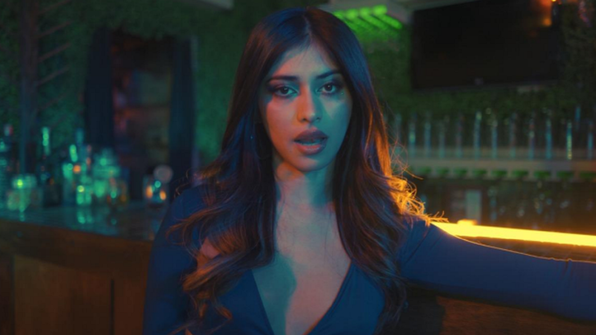 Juliana presenta su nuevo single Sola solita