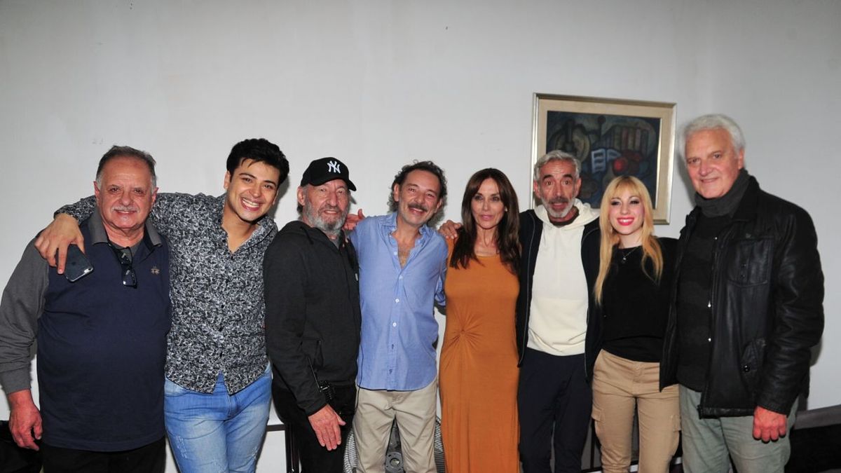 Imanol Arias aplaudió de pie a su amigo Fabián Vena en la comedia La ...