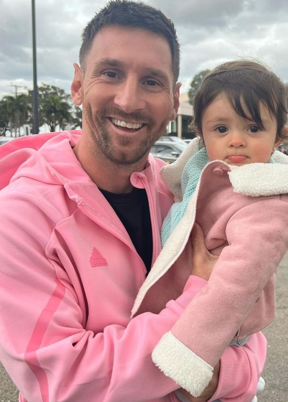 El enorme gesto que tuvo Messi con la hija de Cora Debarbieri y Martín ...