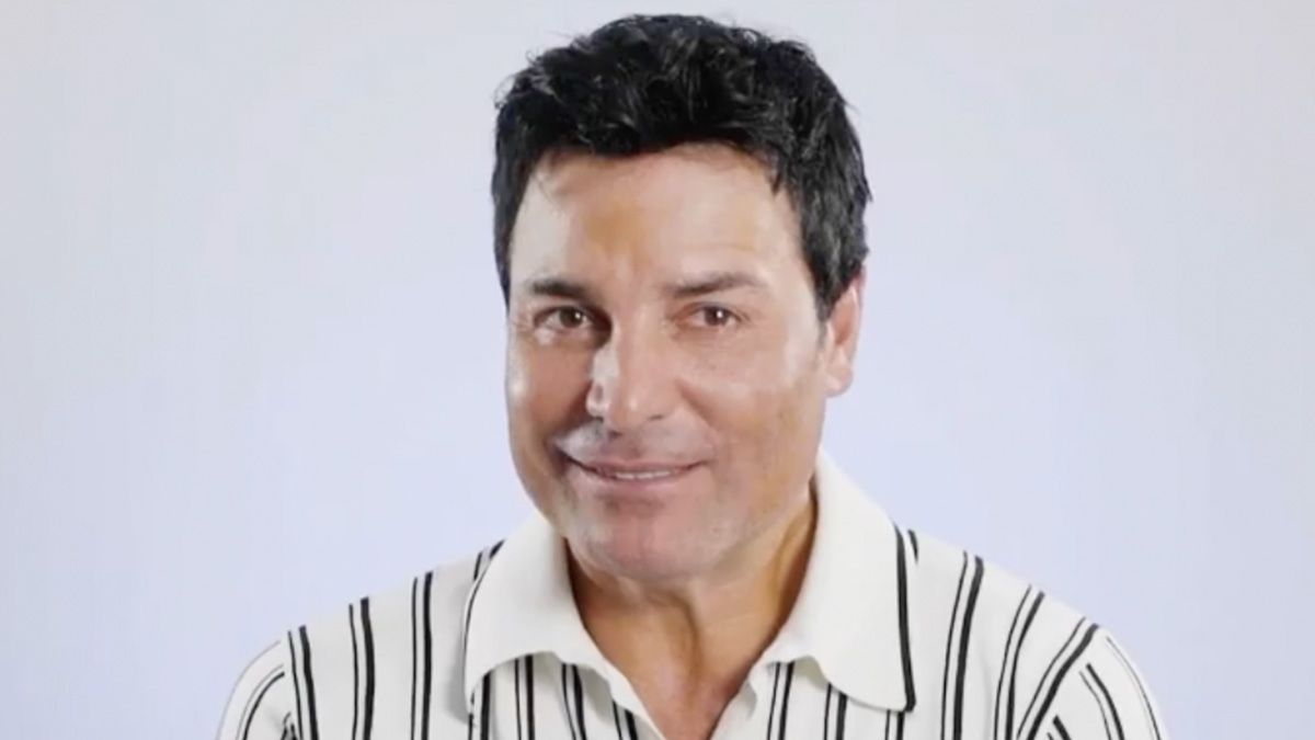 Chayanne reapareció con cara nueva ¡Y las redes no lo perdonaron!