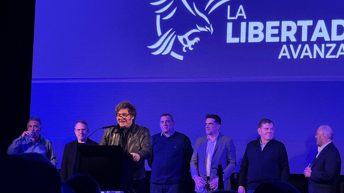 Milei en el acto de La Plata: Qué lindo ver a tantos leones libres para devorar al kirchnerismo ...