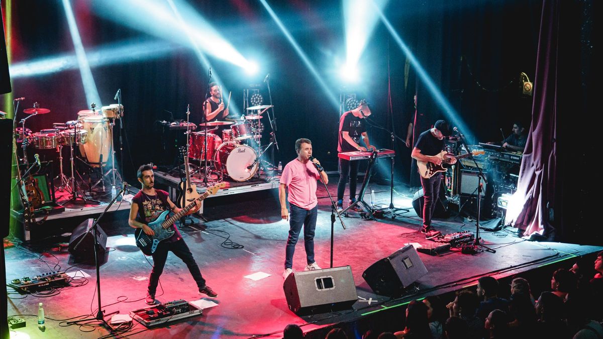 Javi Álvarez y Latinosofia, una experiencia de Rock y Filosofía
