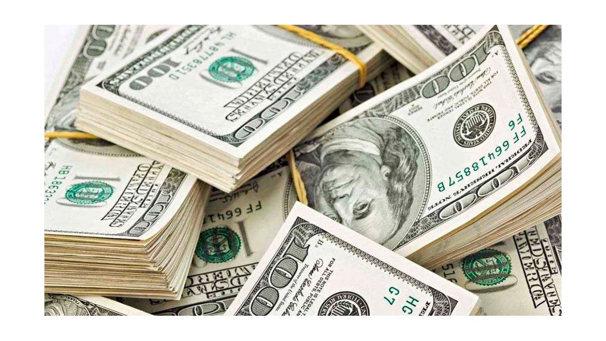 Por qué el dólar ahorro o solidario pasará a costar más de 130 pesos