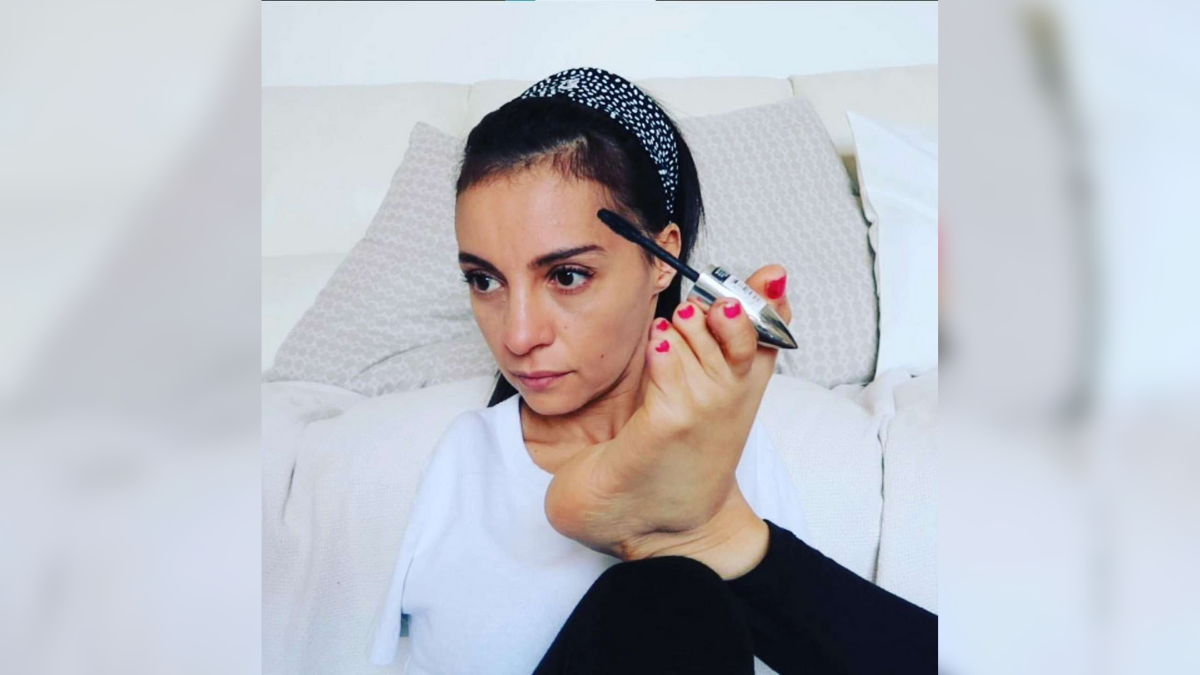 Motivador: tiene 38 años, nació sin brazos, hace todo con los pies y es ...