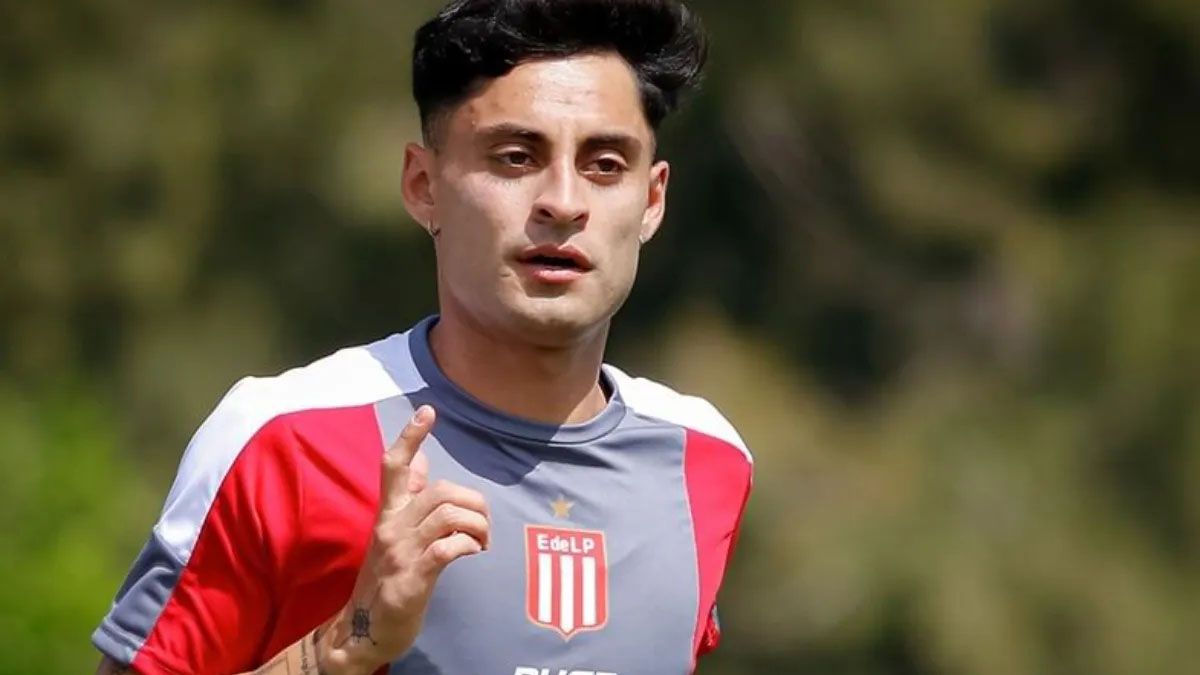 La decisión trascendental que deberá tomar Javier Altamirano, jugador ...