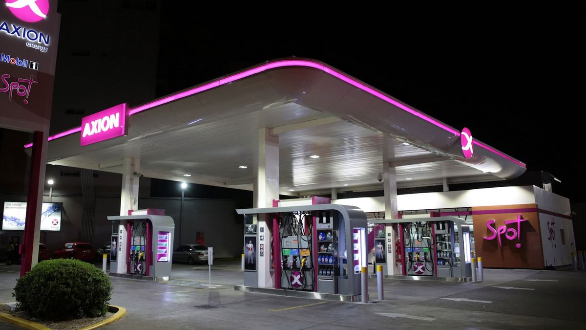 Axion siguió el camino de YPF y Shell y anunció un aumento de sus combustibles