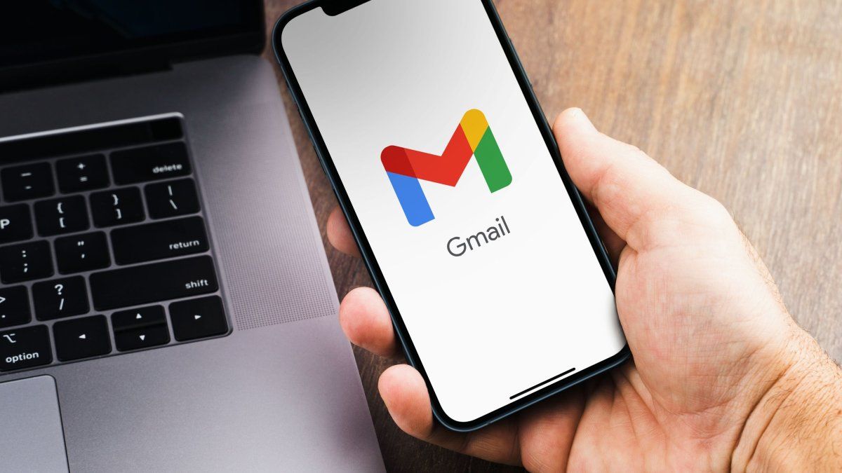 GMail | A24