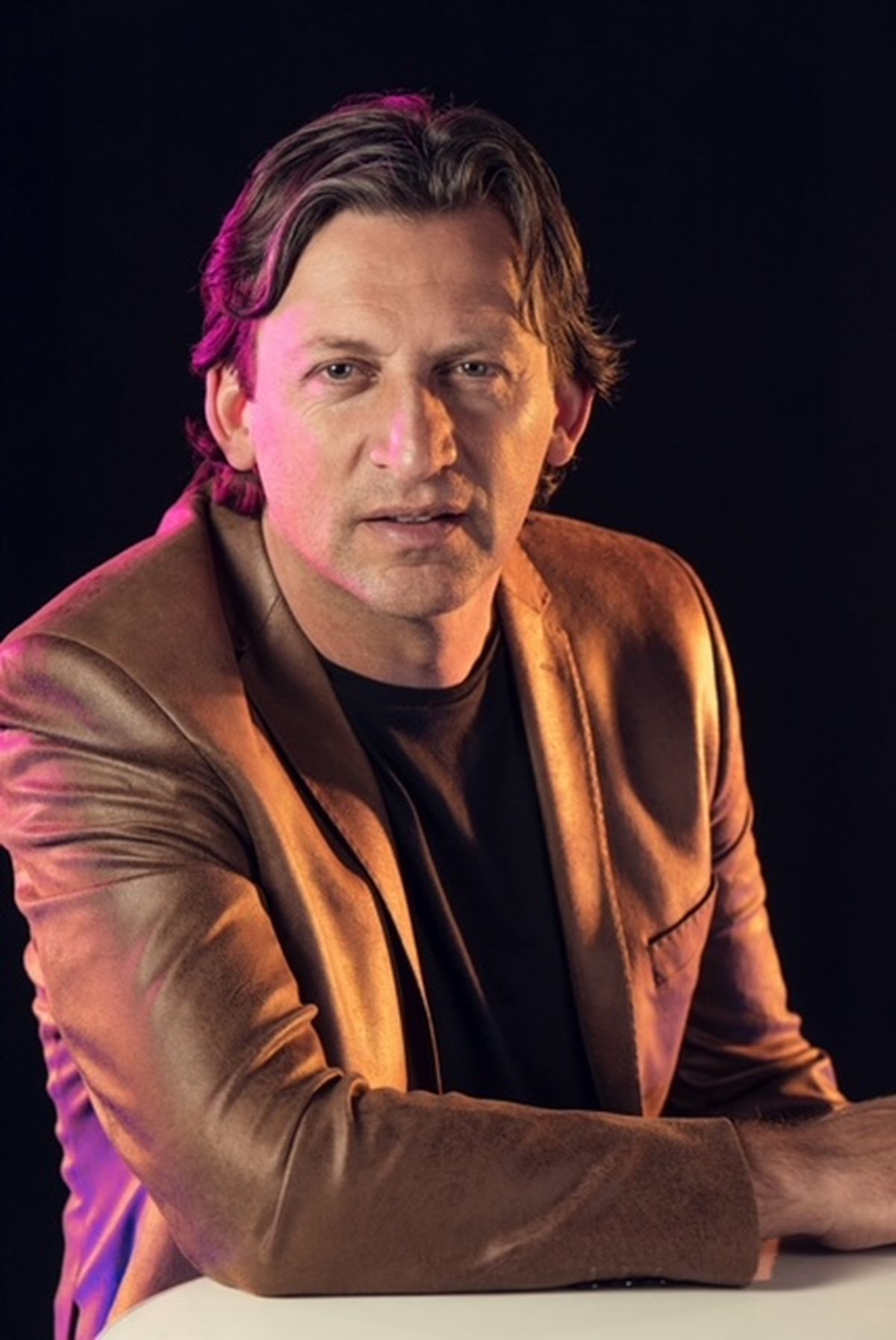 Jorge Vázquez lanza su nuevo tema Y ahora, ¿qué?